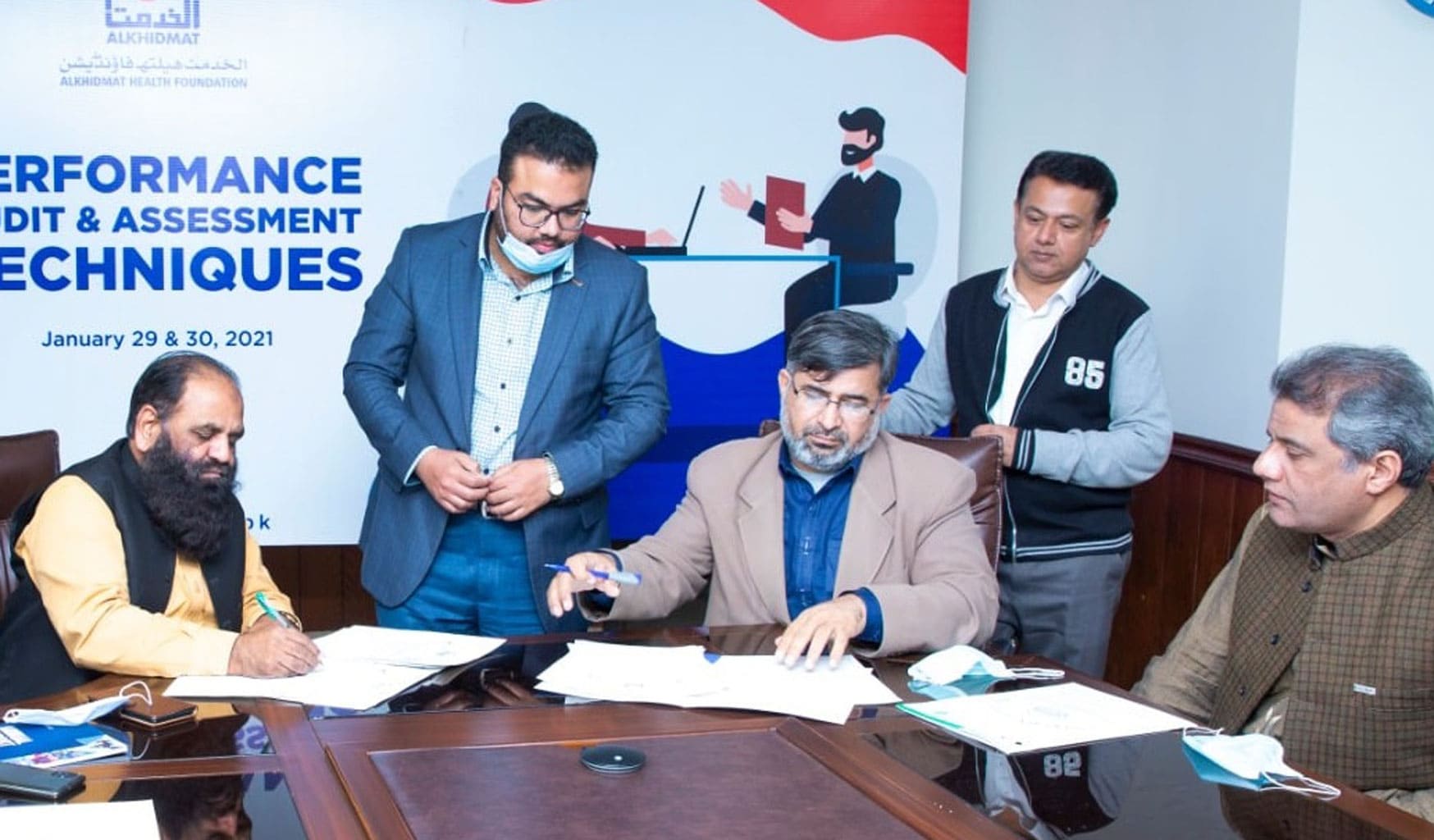 MoU signed between AKHF, PHCP - Pakistan Observer