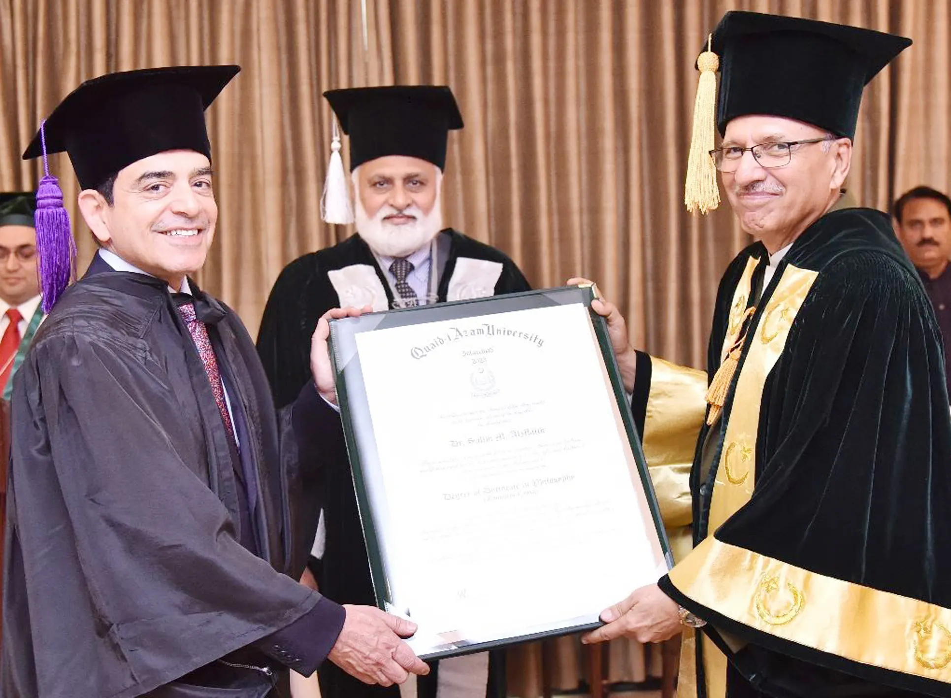 Alvi for increasing coop among universities of Islamic World - Pakistan ...