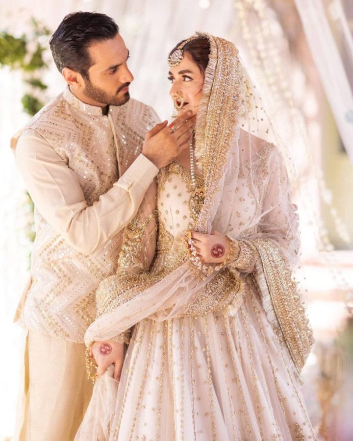 'Tere Bin' couple Yumna Zaidi, Wahaj Ali set couple goals with new ...