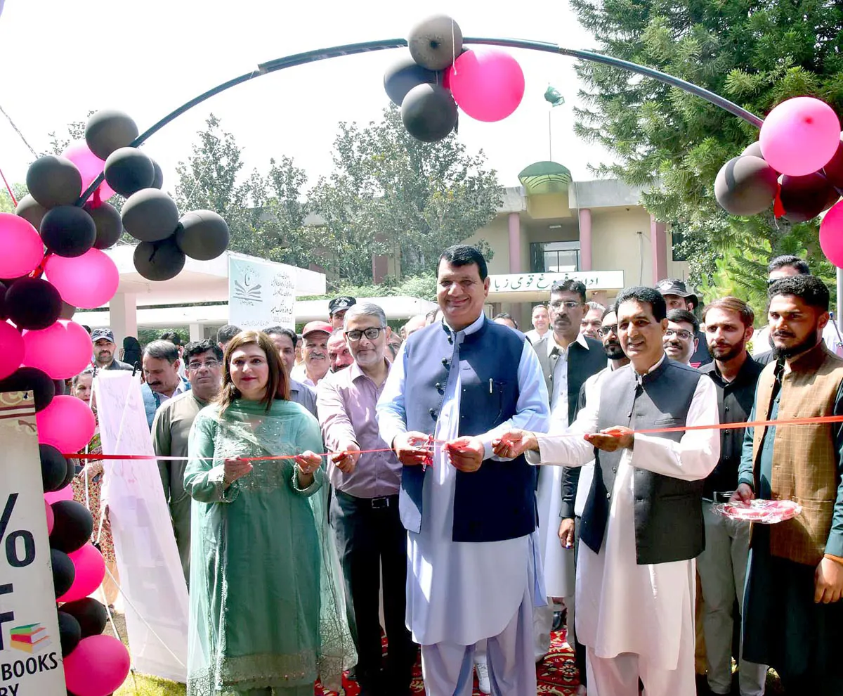 Media plays vital role in creating awareness among masses - Pakistan ...