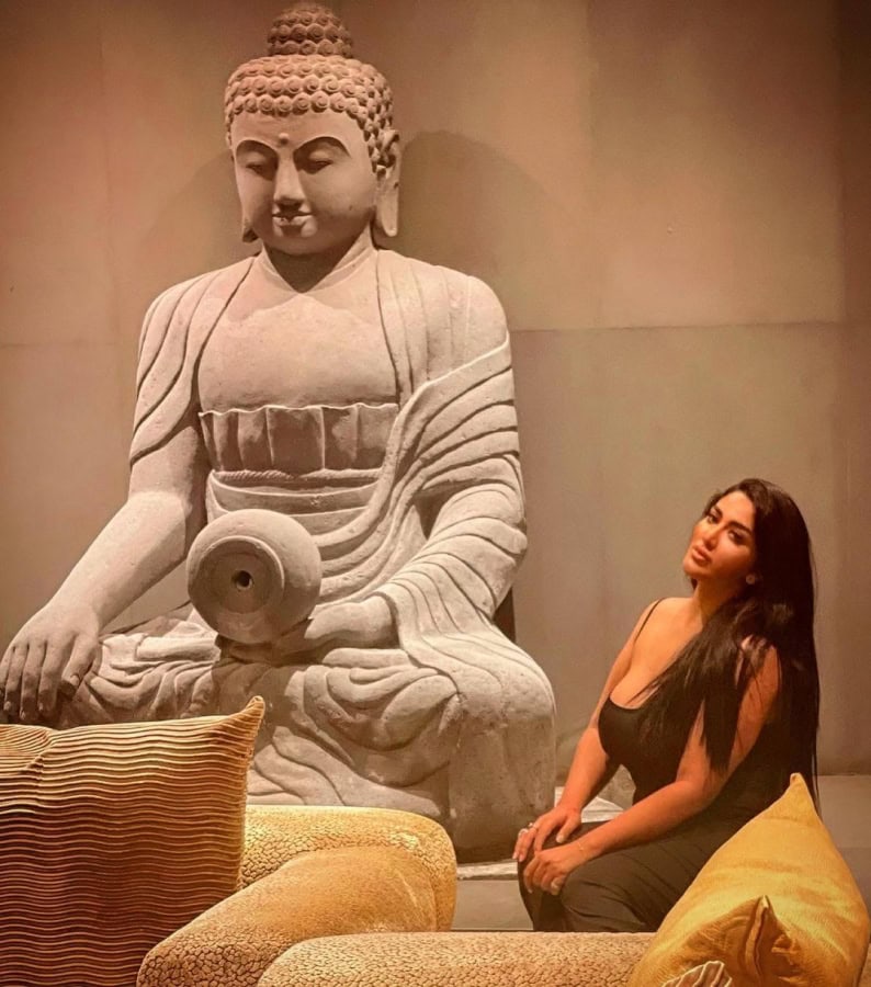 Mathira too hot to handle in latest bold pictures - Pakistan Observer