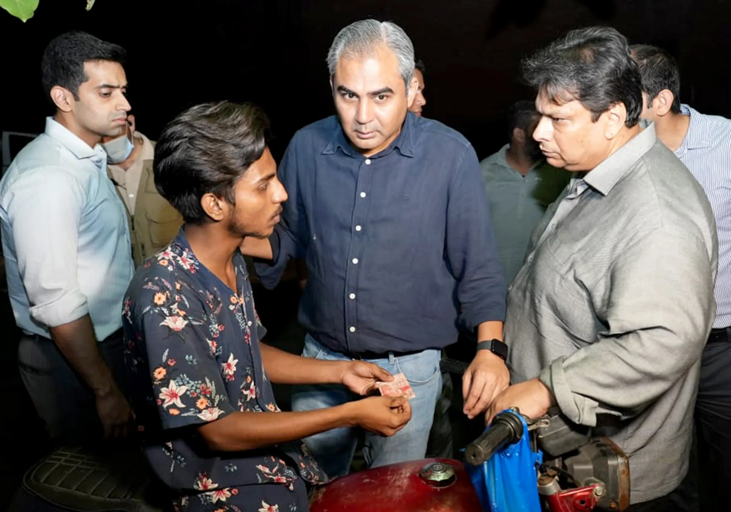 CM conducts inspection of Mozang and civil lines police stations ...