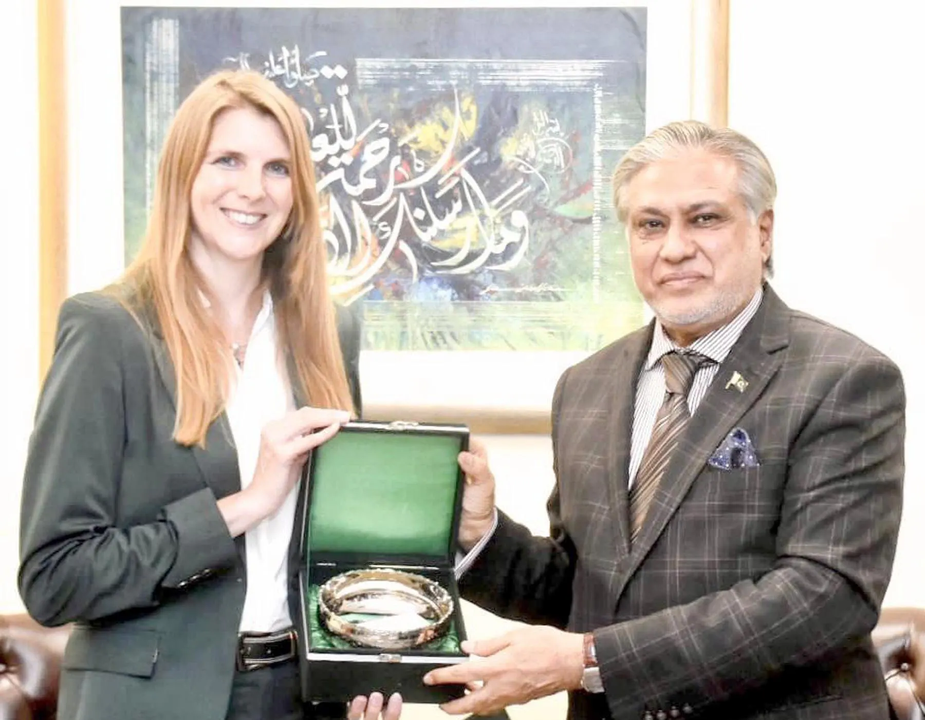 UK wants to enhance bilateral trade relations with Pakistan: Jane ...