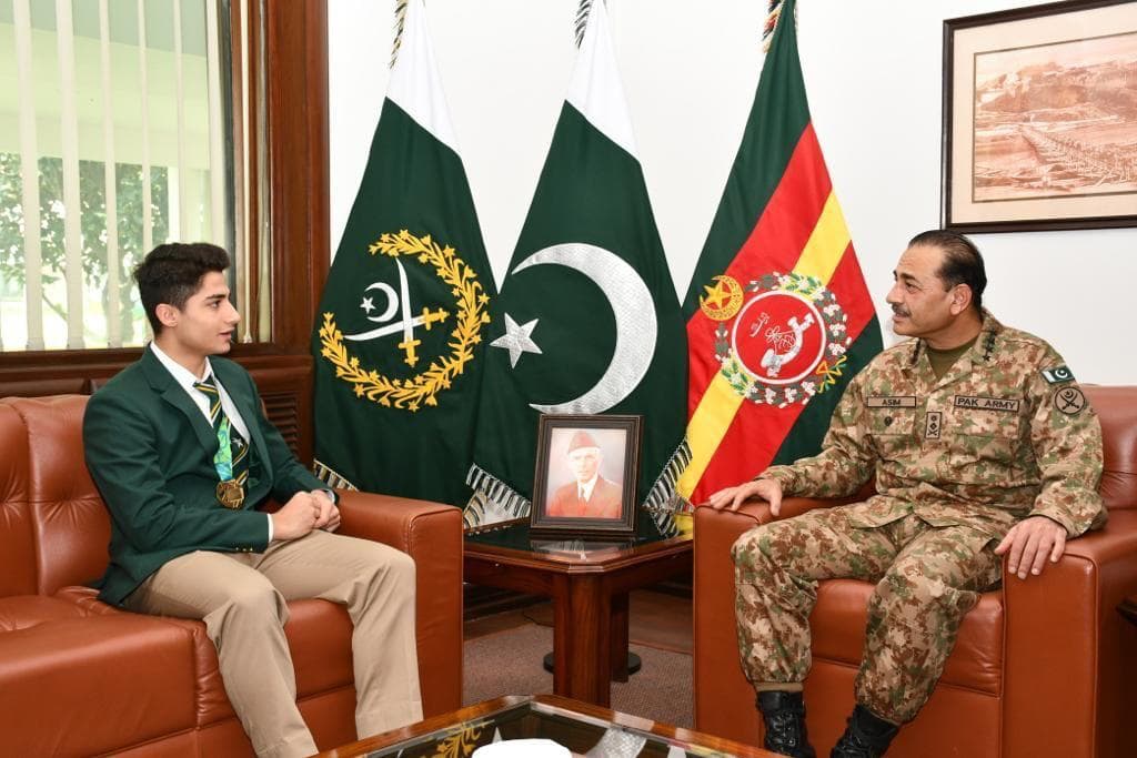 Army Chief Asim Munir all praise for Hamza Khan for putting Pakistani ...
