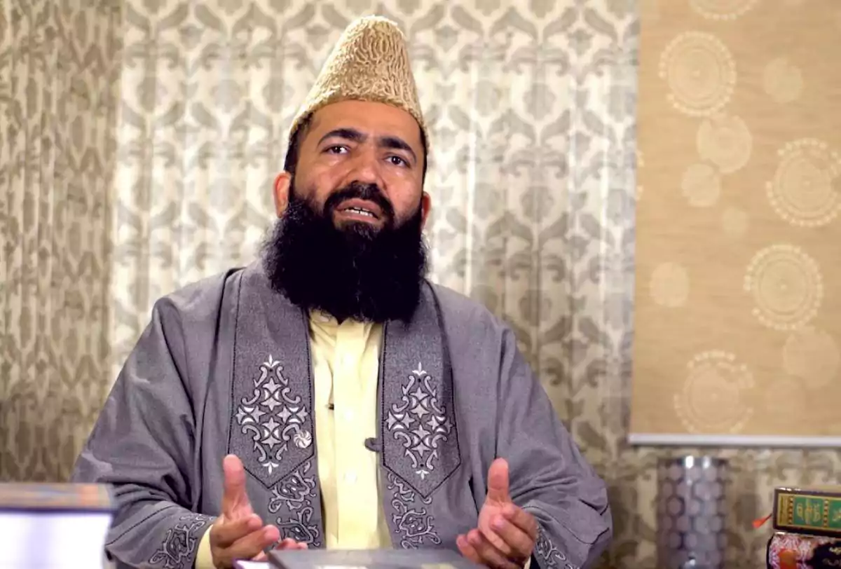 Solution to Ummah problems lies in following Holy Prophets teachings ...