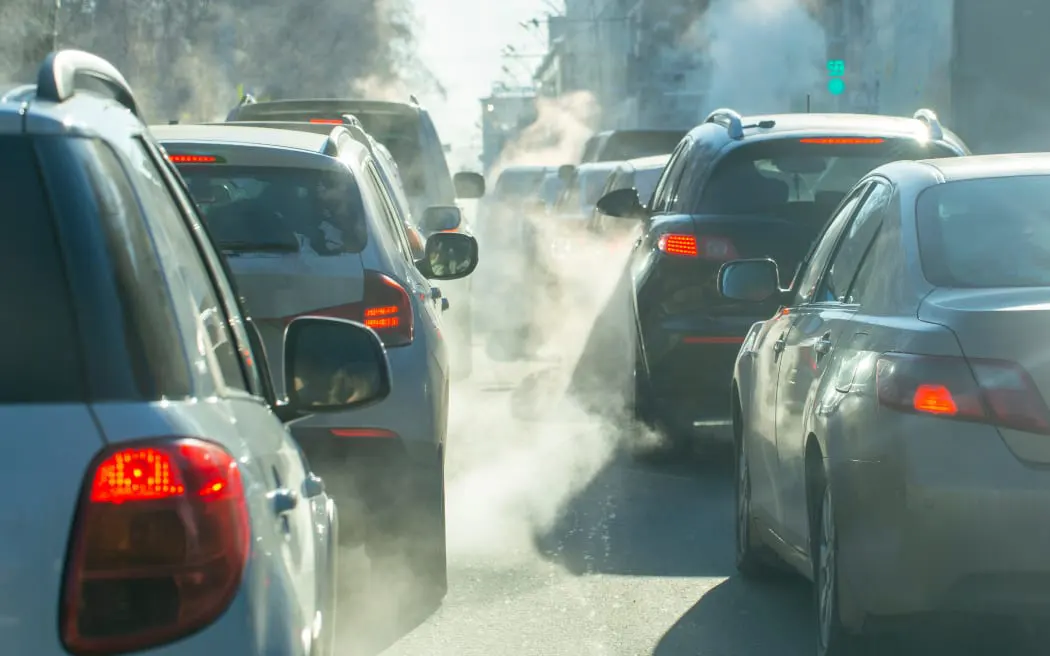 Vehicles causing environmental pollution cannot enter city - Pakistan ...