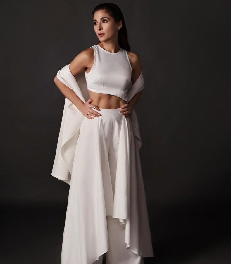 Ayesha Omar amps up the heat with her bold photoshoot - Pakistan Observer