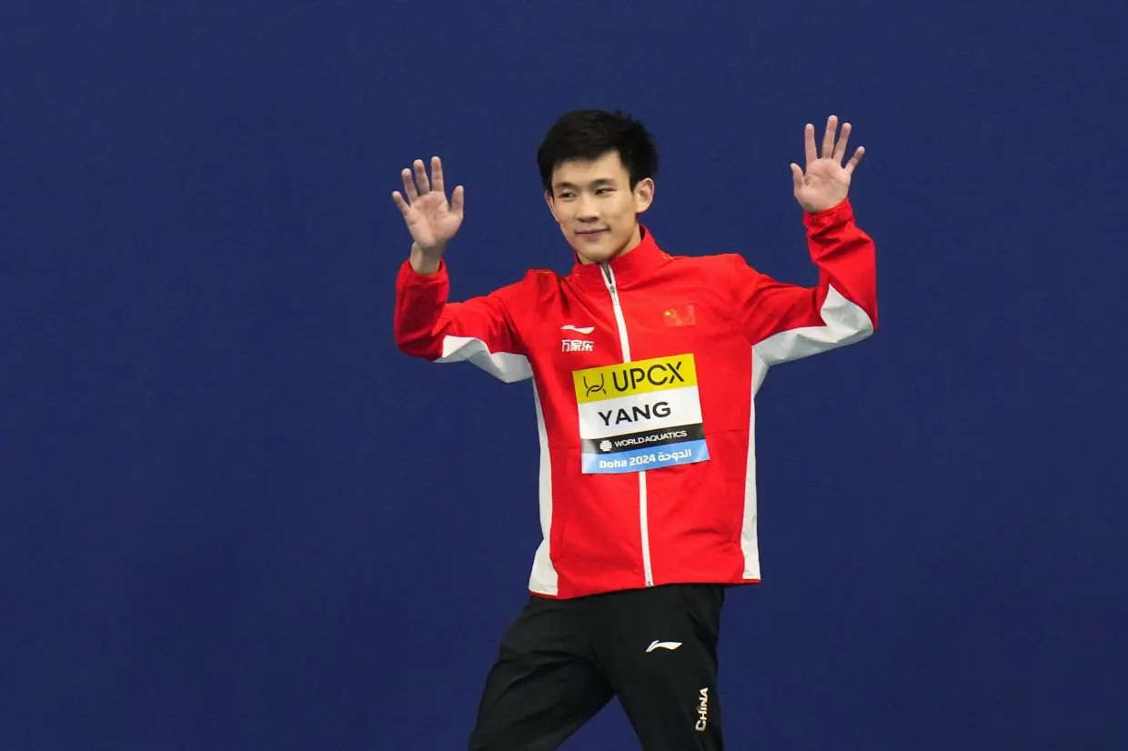 Yang takes China’s ninth diving gold at world C’ships - Pakistan Observer
