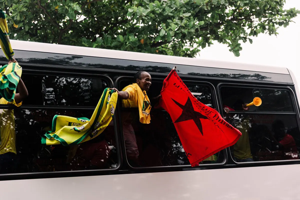 Bus crash kills 9 ANC supporters after electoral rally - Pakistan Observer