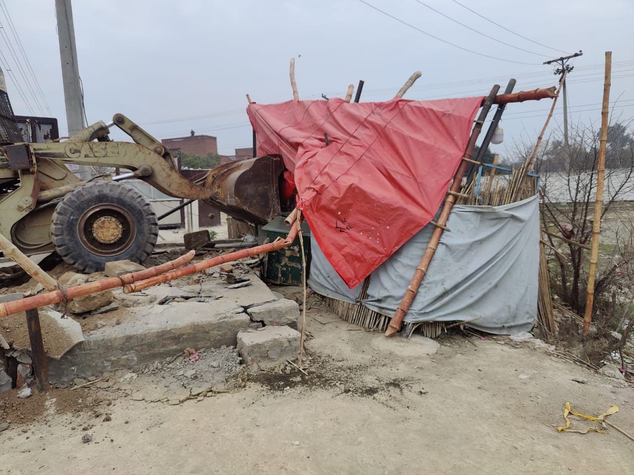 LDA continues cattle eviction, anti-encroachment operation in Lahore ...