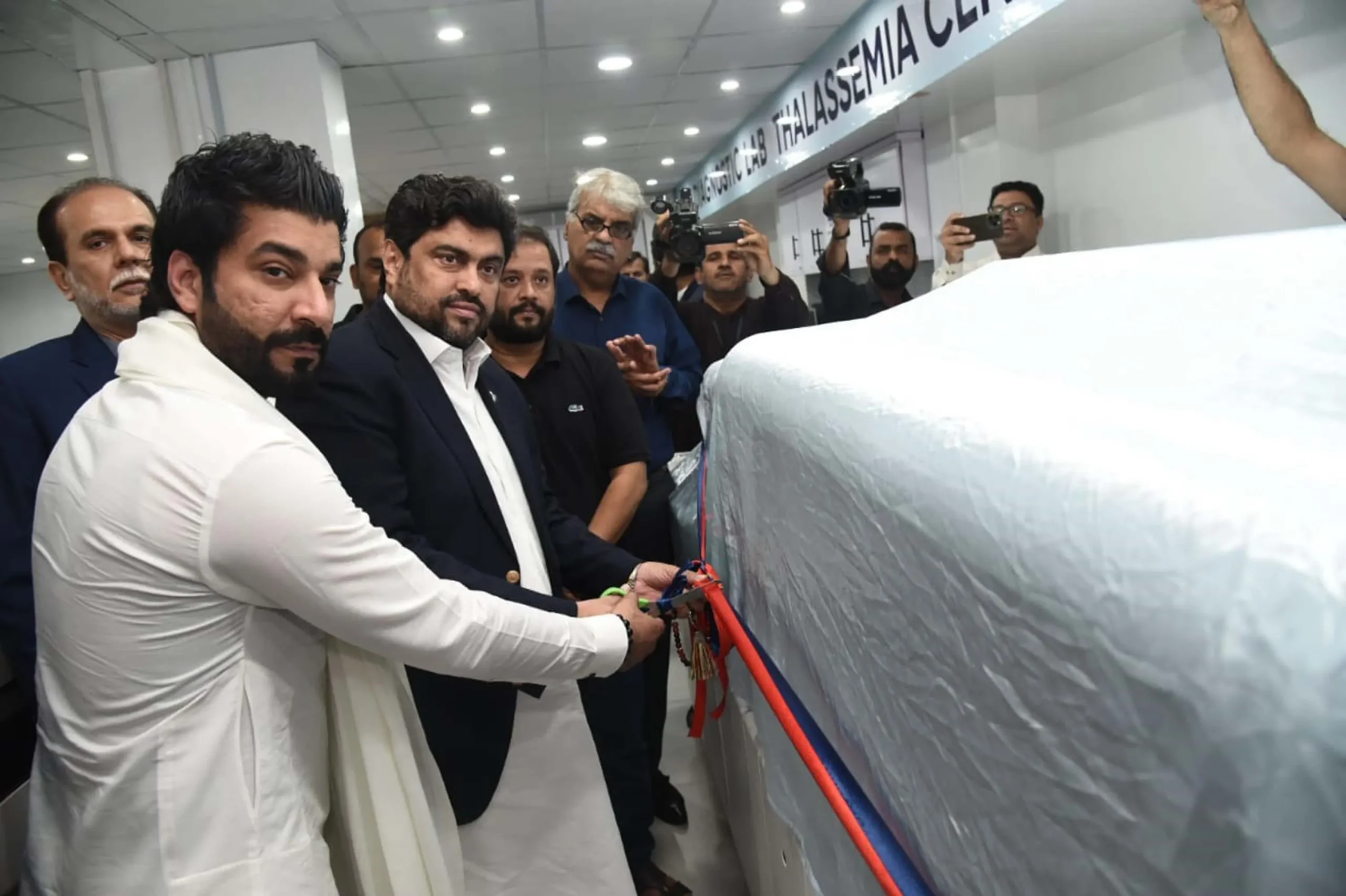 Governor unveils cutting-edge lab machine at JDC - Pakistan Observer