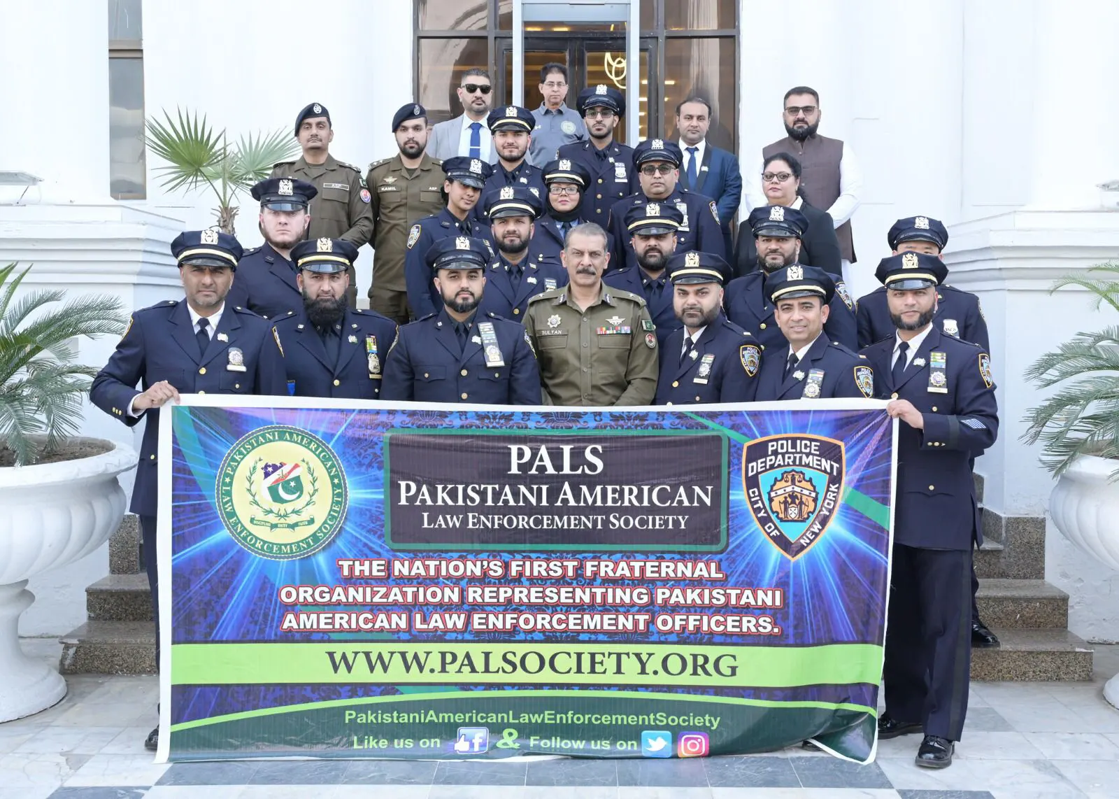 PALS delegation visits Central Police Office - Pakistan Observer