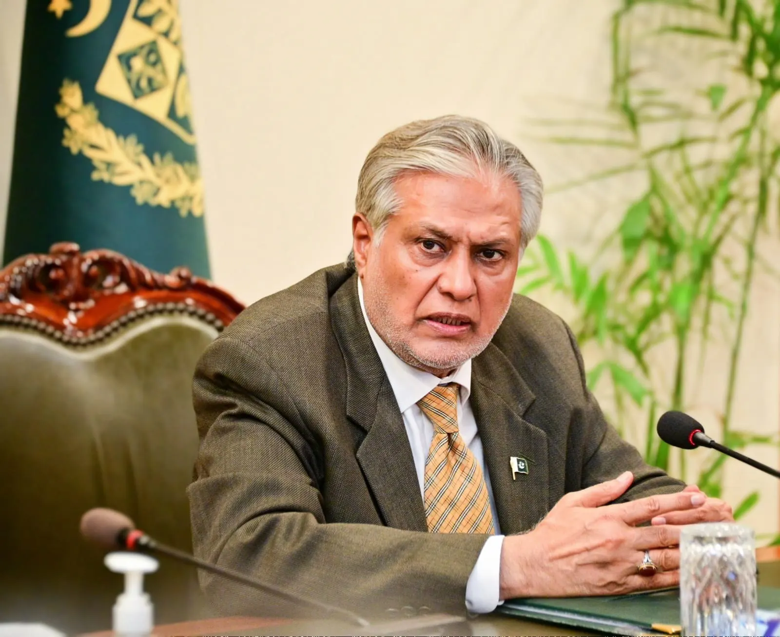 Dar to represent Pakistan at Commonwealth meeting in Samoa - Pakistan ...