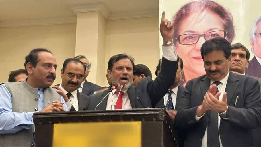 Rauf Atta claims SCBA Presidency in tight race against Munir Kakar ...