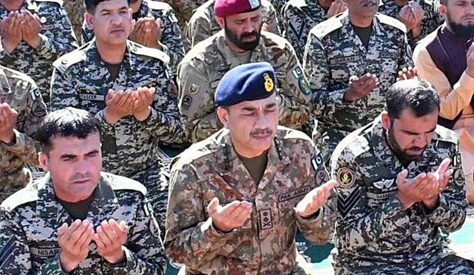 Pakistan Army Chief reaffirms resolve to crush terrorism during ...