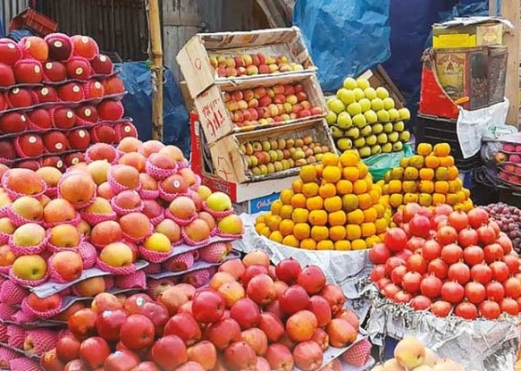 Fruits go out of reach of common citizens in Karachi during Ramazan ...