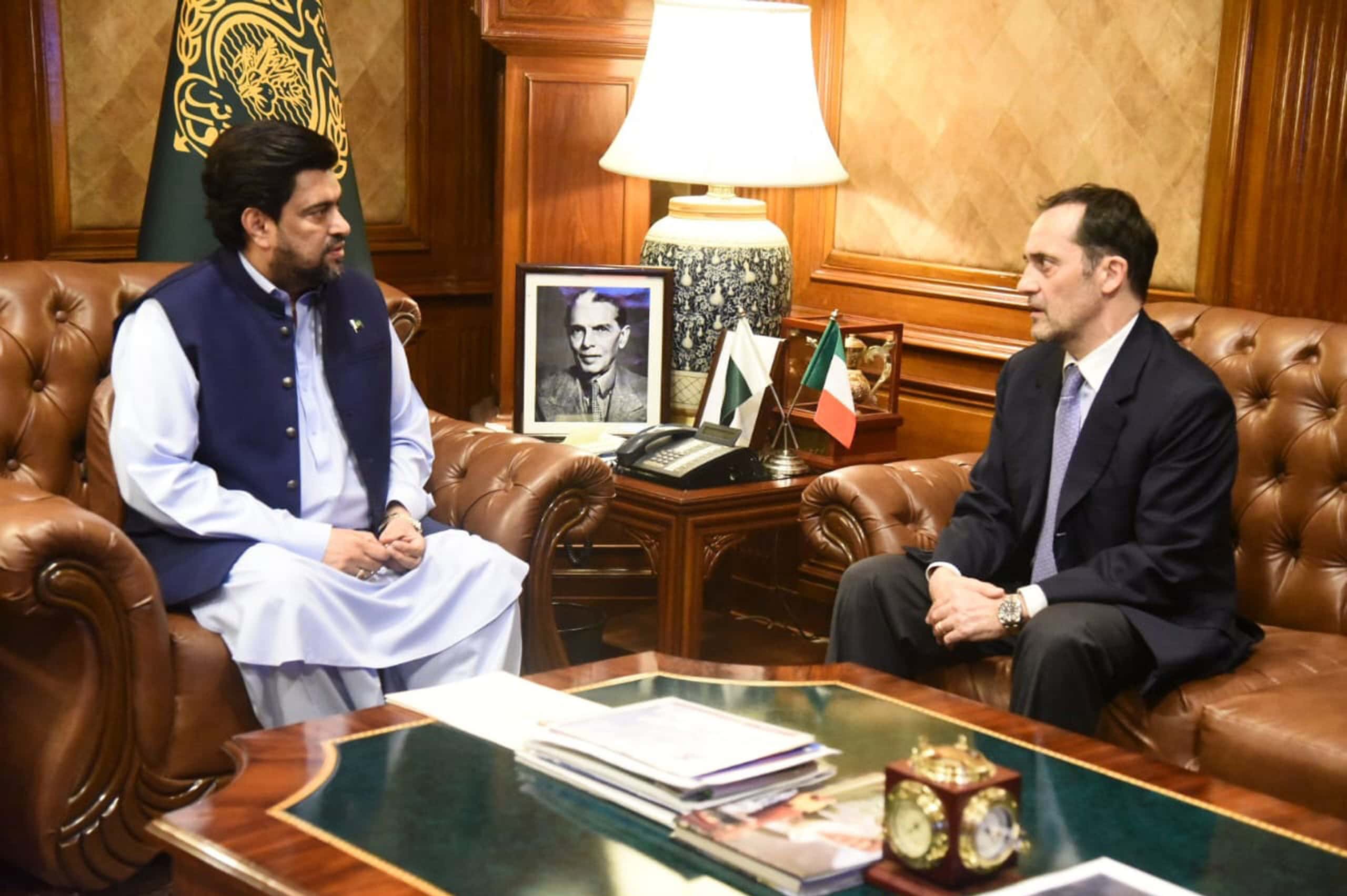 Italian CG calls on Governor Sindh - Pakistan Observer