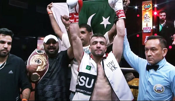 Pakistan's Usman Wazeer Knocks Out Indian Boxer Dorathi in less than 90 ...