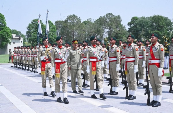 Field Marshal Asim Munir presented special guard of honour at GHQ ...