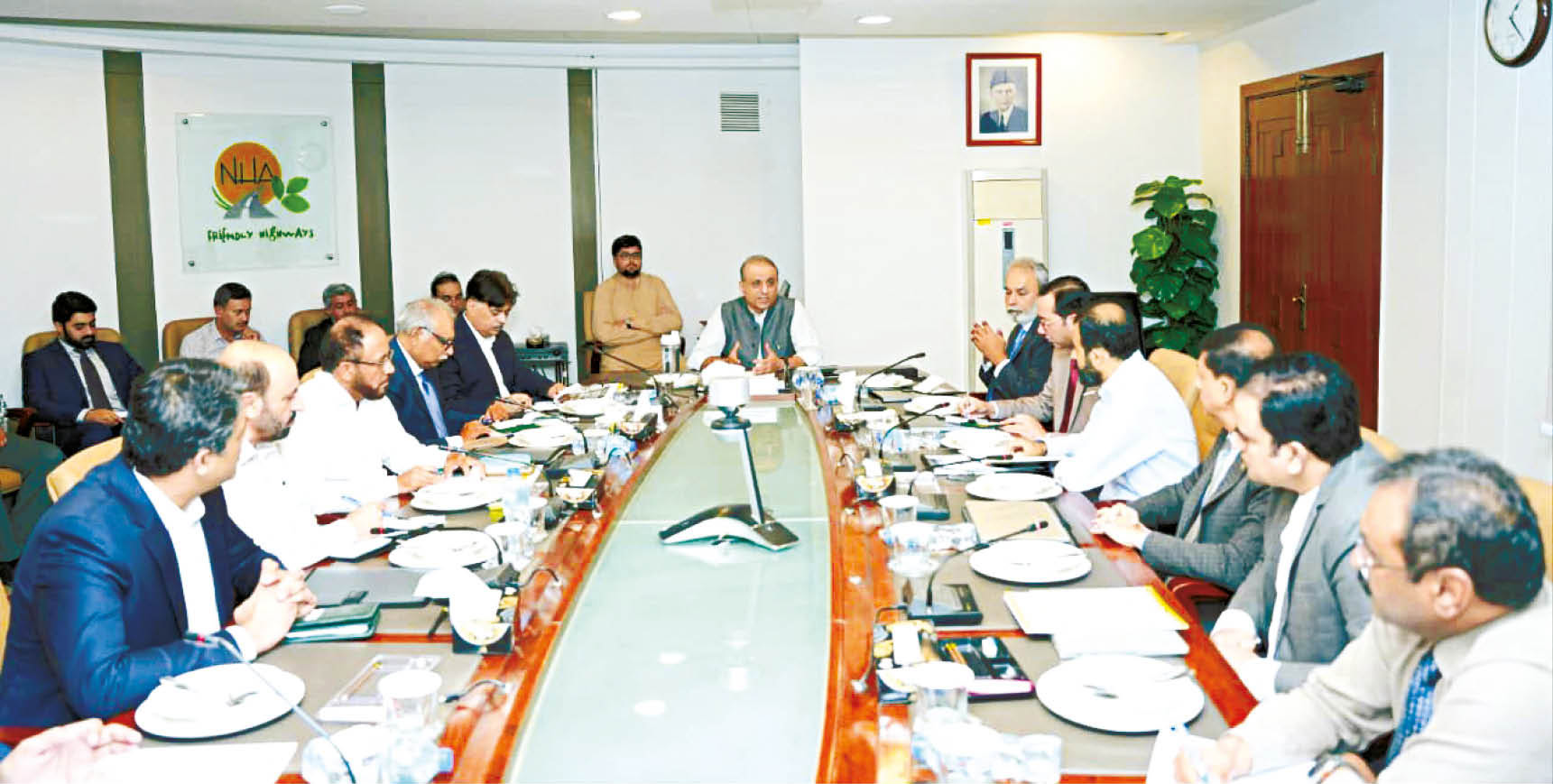 Aleem directs barrier free Motorways with E-Tag & AI system - Pakistan ...