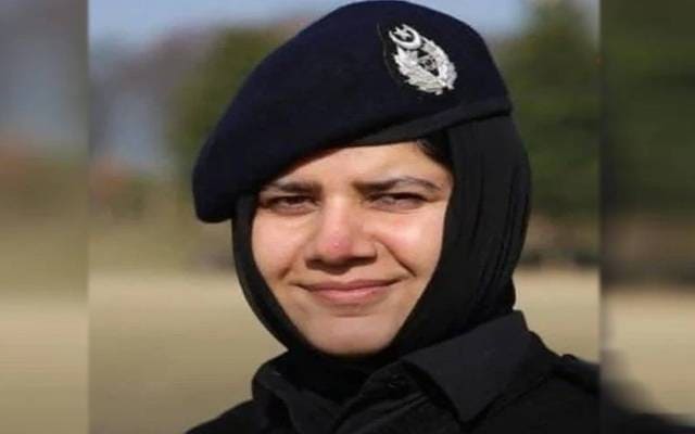 Ayesha Gul creates history as first female SSP in Khyber Pakhtunkhwa ...