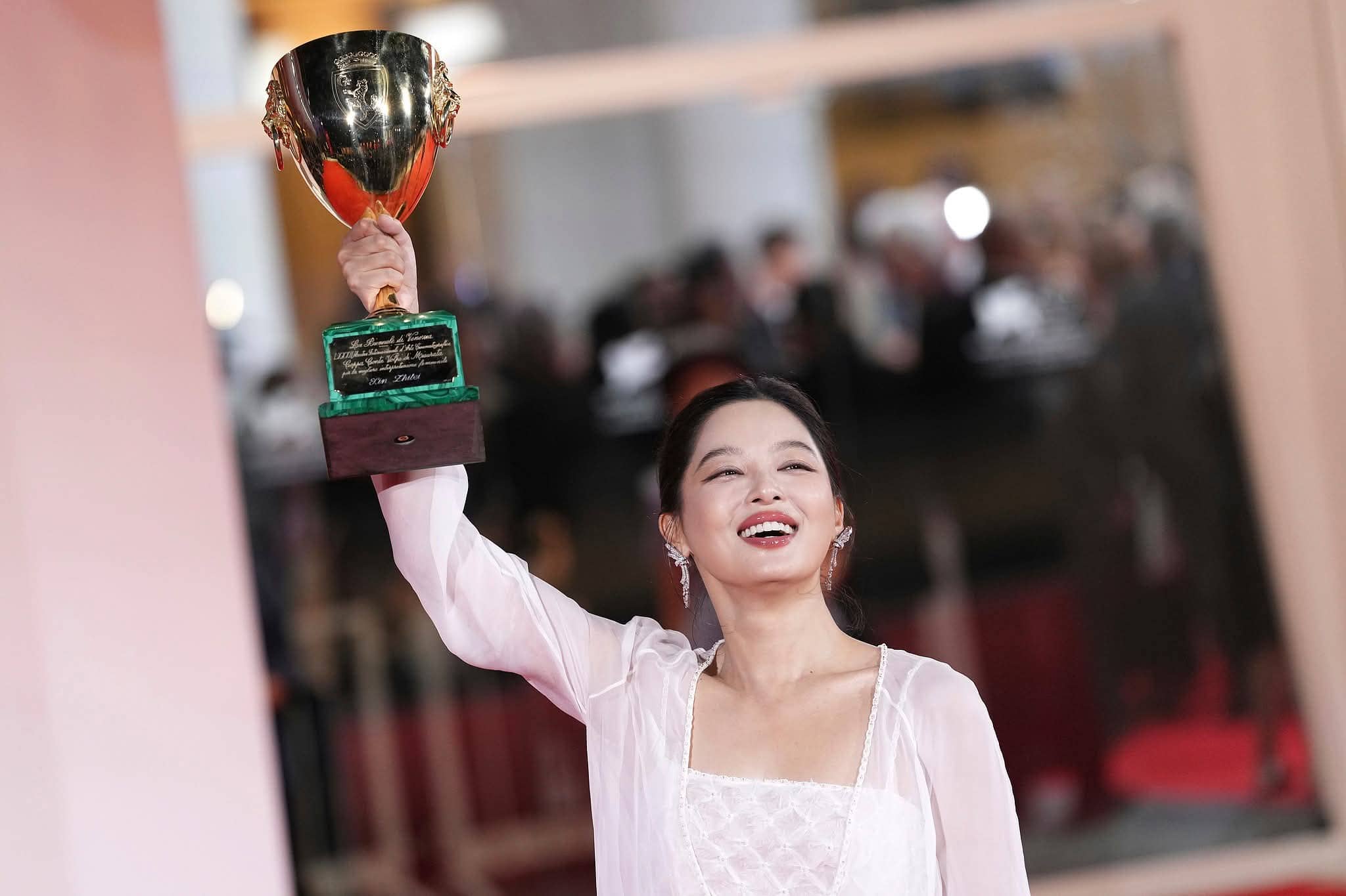 China’s Xin Zhilei wins best actress award at Venice Film Festival - Pakistan Observer