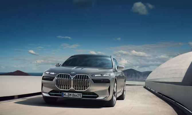 Fully electric BMW i7 starting price in Pakistan – Driving range on ...