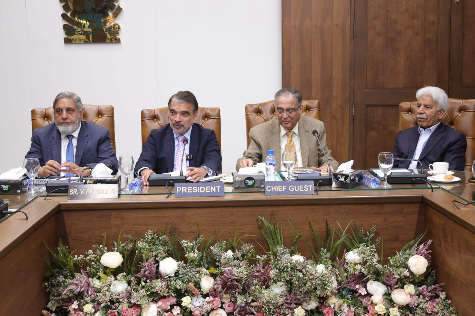 Heavy taxes on manufacturing affect exports: Dr Hafeez Pasha - Pakistan ...